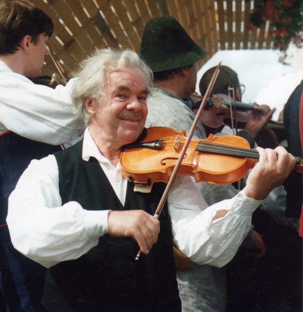 Kentala, Aaro | Arviiti